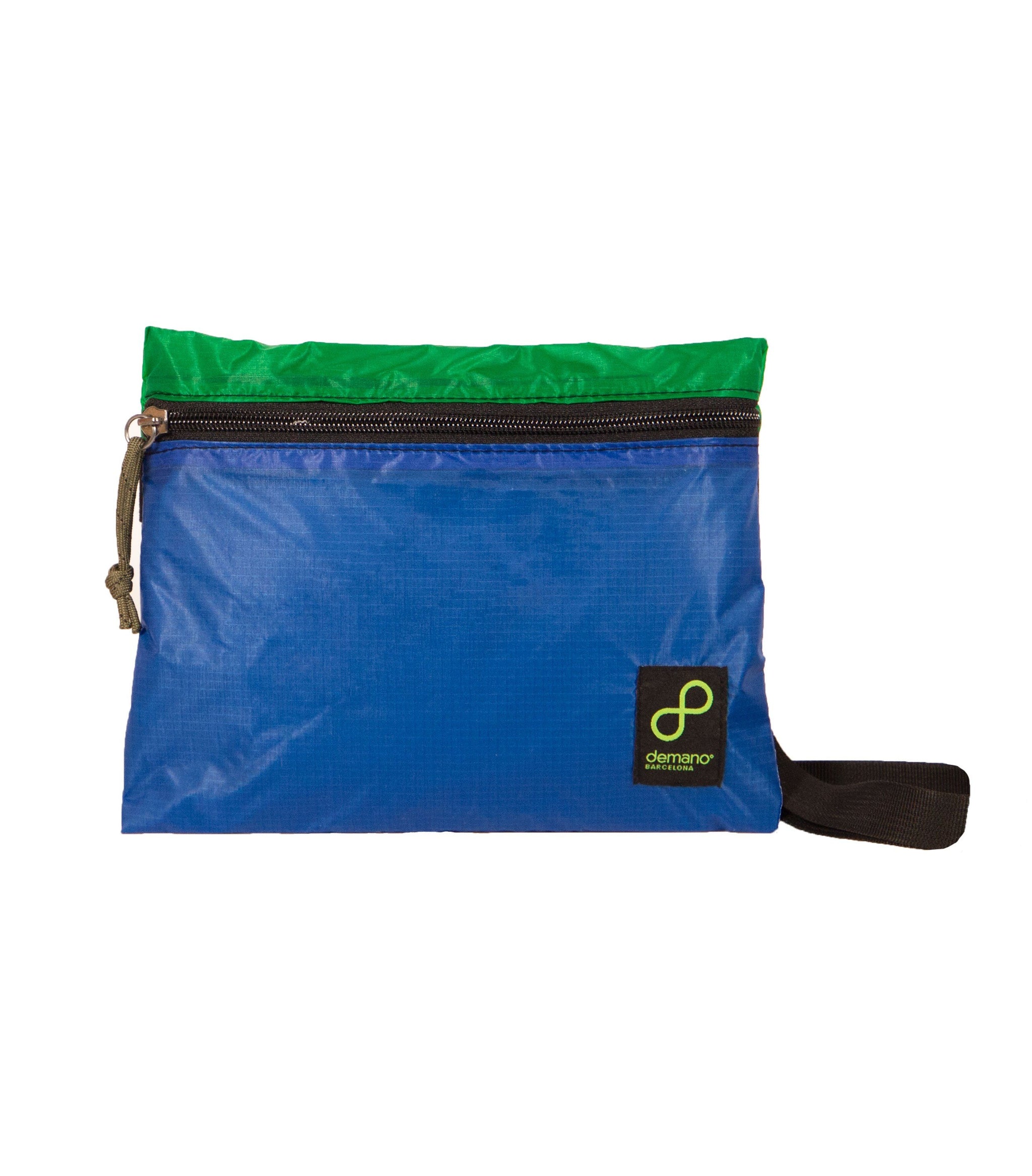 JOAN Crossbody Bag made with parachute fabrics | Demano